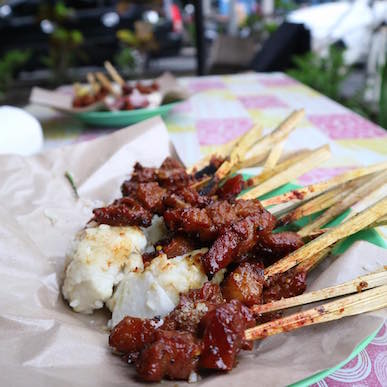 Sate Babi Bawah Pohon, Legian. - Punapi Bali